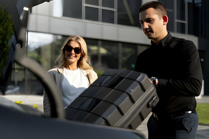 From Skarfabakki Cruise Terminal: Private Transfer to KEF Airport - A Practical Guide to the Skarfabakki to Keflavik Airport Private Transfer