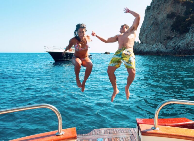 From Sorrento: Capri Island Small Group Boat Excursion - Exploring the Sorrento to Capri Small Group Boat Tour