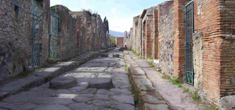 From Sorrento: Day Tour to Pompeii Ruins and Mount Vesuvius - Possible Drawbacks and Considerations