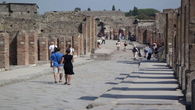 From Sorrento: Pompeii and Mount Vesuvius Tour - Climbing Vesuvius: An Active Volcano with a View