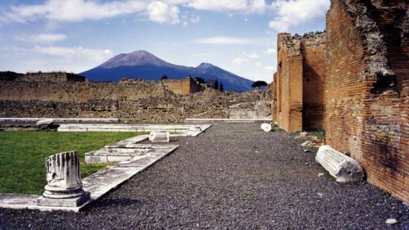 From Sorrento: Pompeii & Vesuvius Skip-the-Line - An Early Start for a Full Day of Discovery