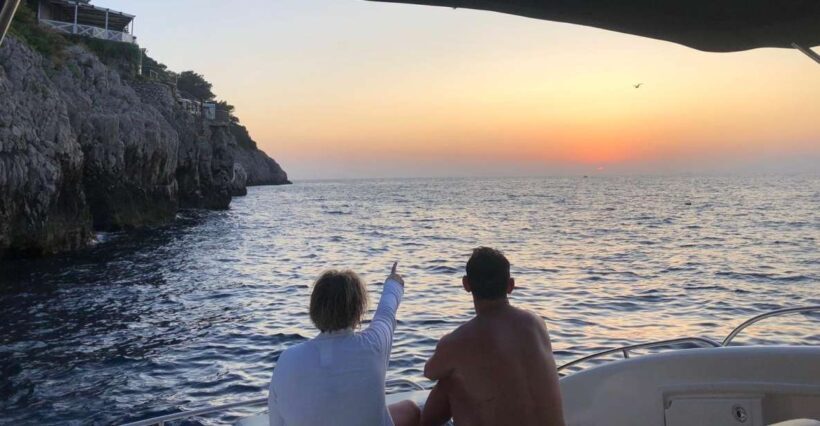 From Sorrento: Sorrento Coast Sunset Cruise - Key Points