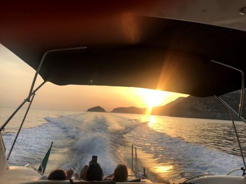 From Sorrento: Sorrento Coast Sunset Cruise - Swimming, Snacks, and Sunset