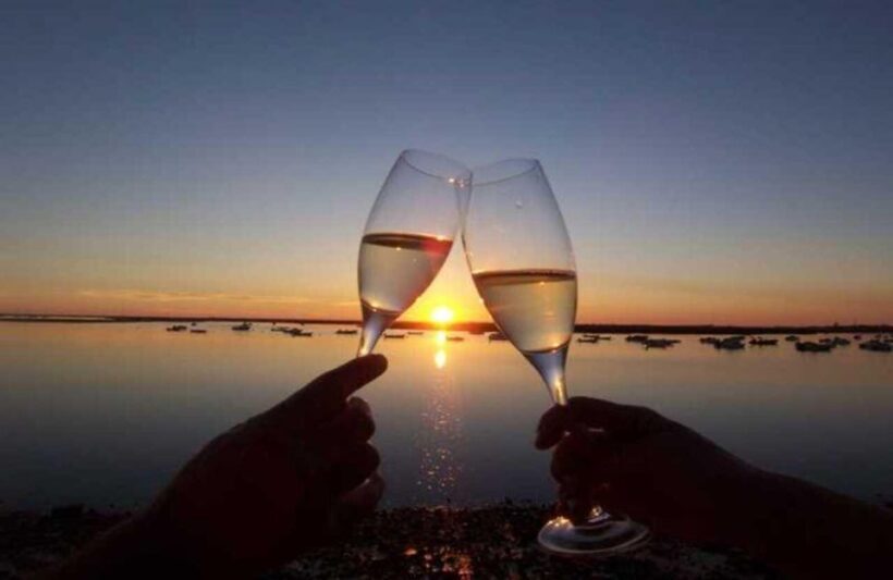 From Sorrento: Sunset Boat Tour of Sorrentine Peninsula 2h - A Closer Look at the Sorrentine Sunset Boat Tour