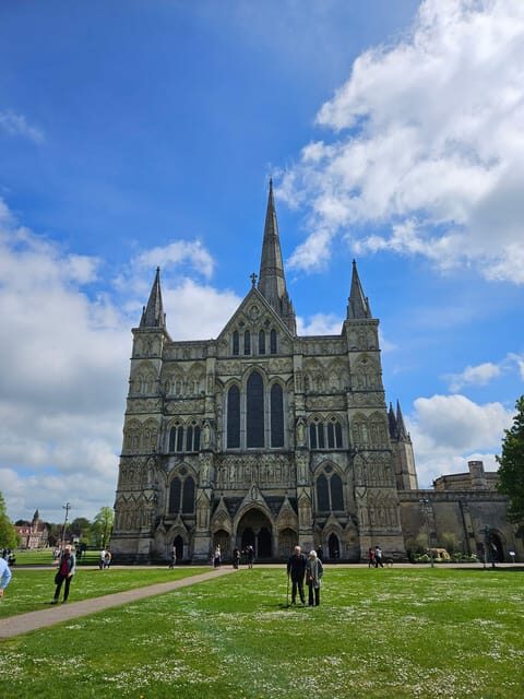 From Southampton: New Forest and Salisbury Private Tour - Exploring the Charm of the New Forest