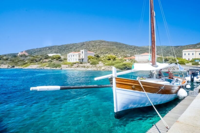 From Stintino: Asinara Vintage Sailing Boat Tour with Lunch - Third Stop: Cala dOliva and Historical Sites