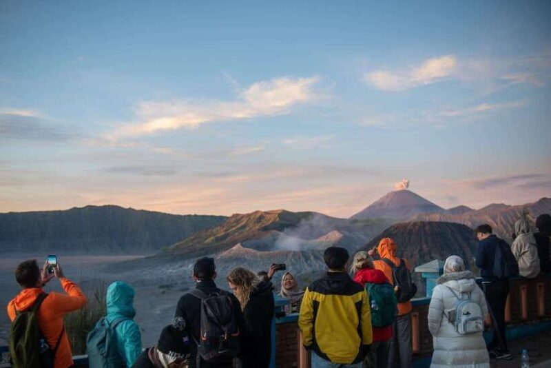 From Surabaya or Malang : Bromo & Ijen English Guide Tour - The Experience: What Travelers Are Saying