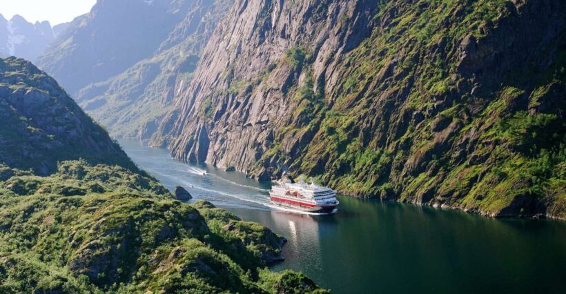 From Svolvær: Hurtigruten Cruise into Trollfjord - From Svolvær: Hurtigruten Cruise into Trollfjord – A Detailed Review