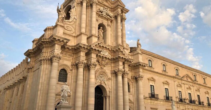 From Taormina: Siracusa & Noto Small-Group Tour - Transportation & Group Size