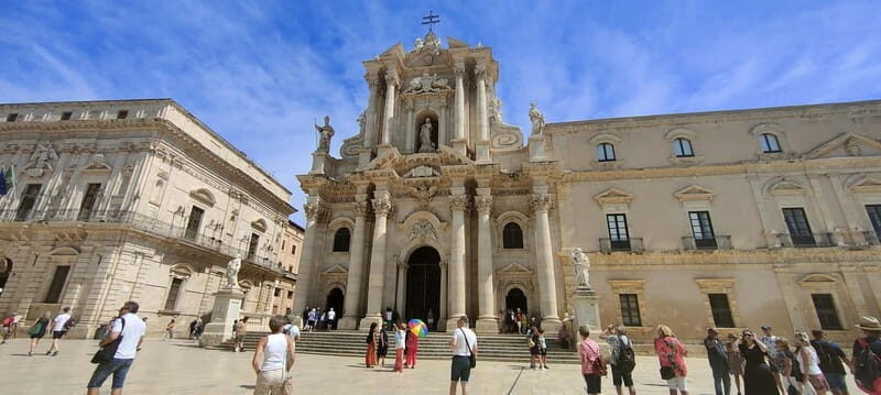 From Taormina: Syracuse and Noto Guided Day Trip by Bus - Authentic Experiences and What Reviewers Say