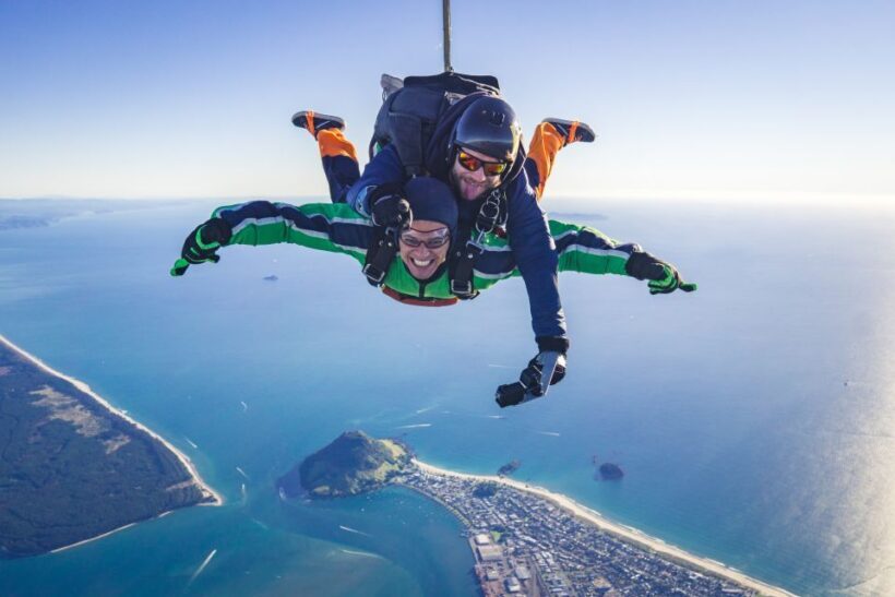 From Tauranga: Skydive over Mount Maunganui - From Tauranga: Skydive over Mount Maunganui — A Thrilling View of New Zealand’s Bay of Plenty