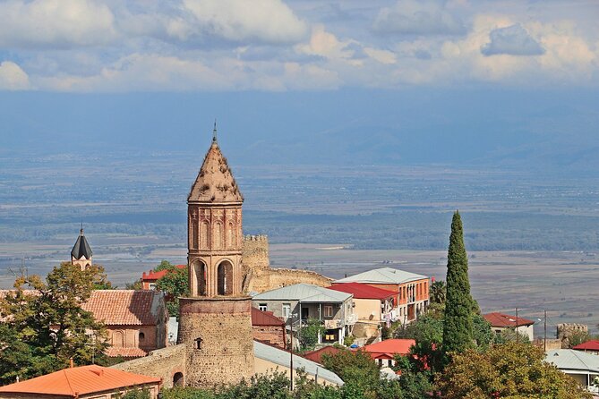From Tbilisi: 4-Day Tour in Georgia With Airport Transfers - Day 3: Trekking Through the Breathtaking Caucasus Mountains