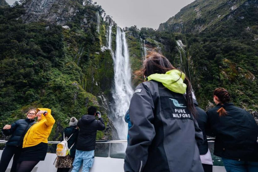 From Te Anau: Milford Sound Coach Tour and Cruise - FAQ