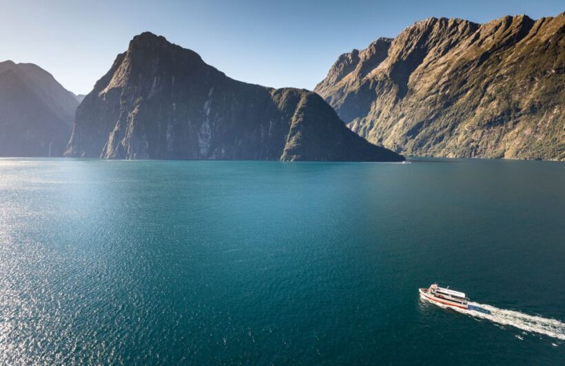 From Te Anau: Milford Sound Premium Bus Tour and Cruise - Key Points