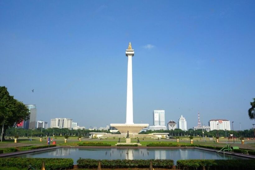 From the Airport: Welcome to the Highlights Tour of Jakarta - Sunda Kelapa Harbor: A Living Maritime Heritage