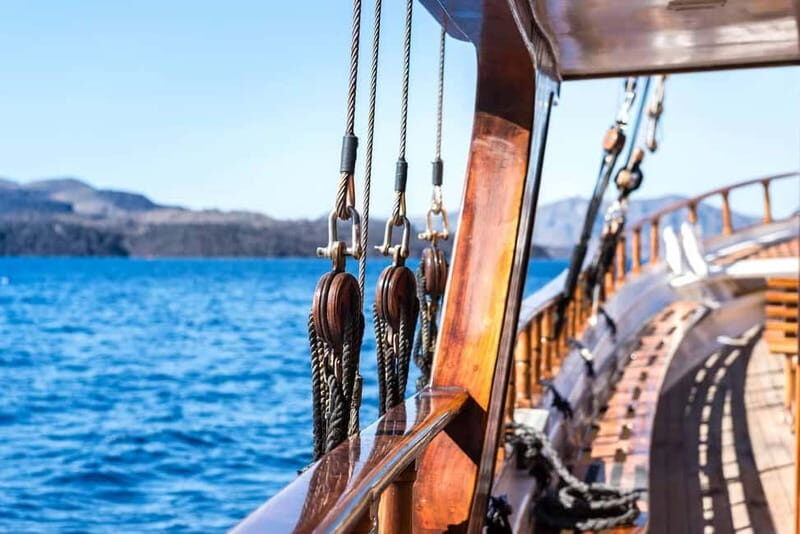 From Thera: Thirasia Cruise w/ Volcano Hike and Hot Springs - FAQ