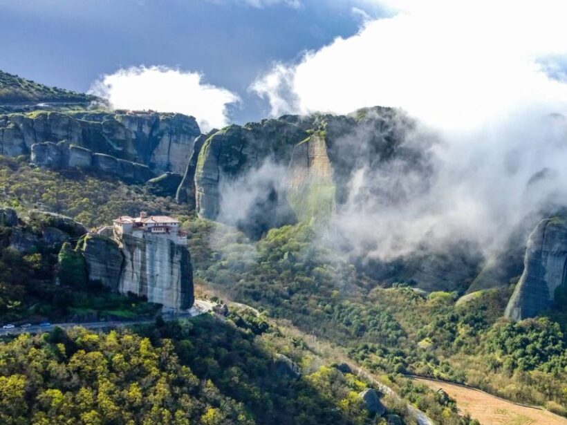 From Thessaloniki : Full-Day Bus Trip to Meteora w/ Guide - The Half-Day Guided Tour in Meteora