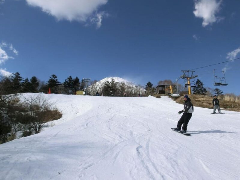From Tokyo: Fuji Mountain Skiing and Hot Spring Day Trip - Ski Resort Details