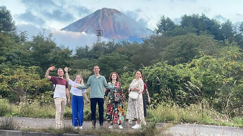 From Tokyo: Mount Fuji Private Tour With English Speaking Dr - Experience and Activities
