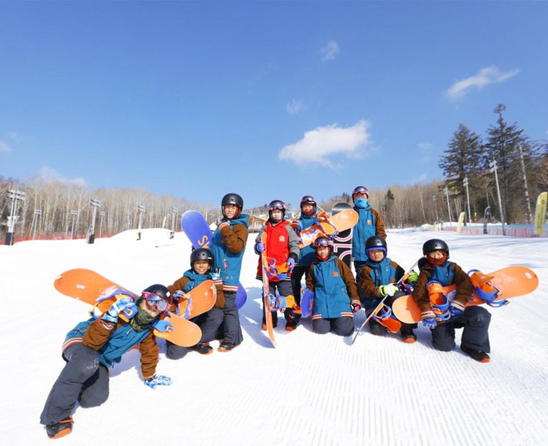 From Tokyo: Mount Fuji Skiing and Hot Springs Day Tour - Getting to the Meeting Point