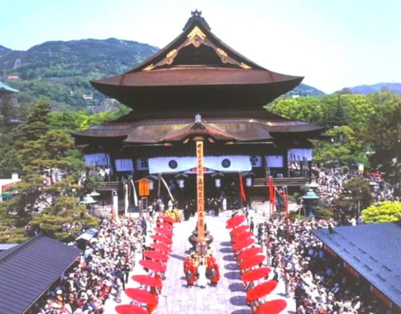 From Tokyo/Nagano : Private Snow Monkeys Park Full Day Trip - Exploring Jigokudani Monkey Park