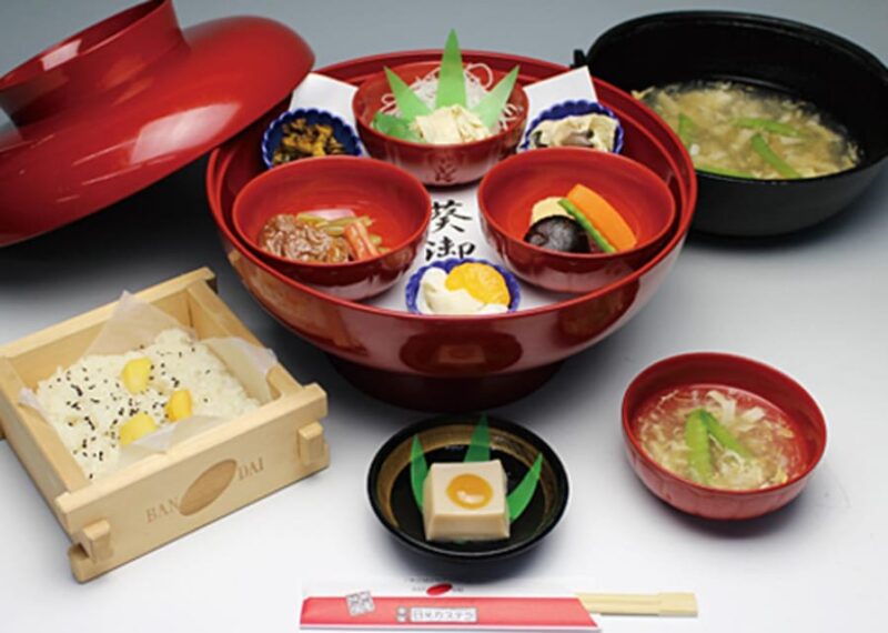 From Tokyo: Nikko Toshogu Day Tour With Traditional Lunch - Lunch at Local Restaurant