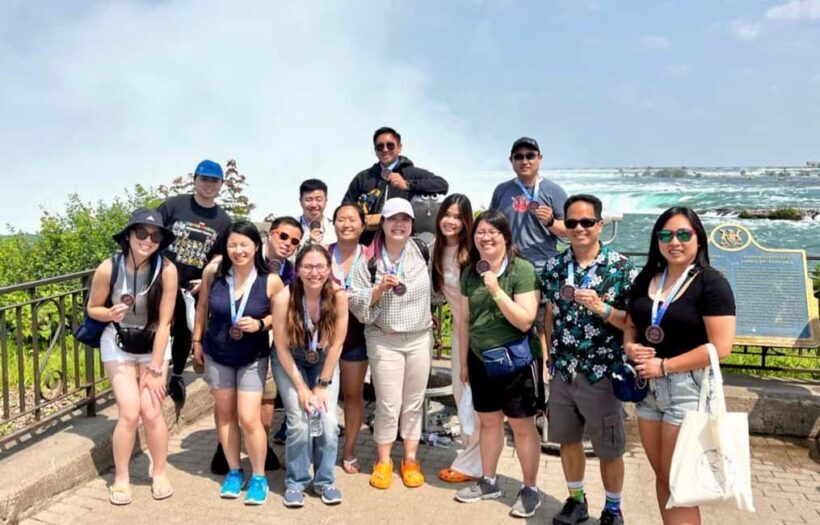 From Toronto: Niagara Falls Tour + Boat Ride and/or Journey - Authenticity and Local Stories
