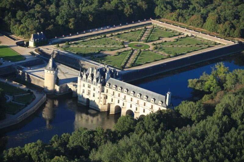 From Tours: Small Group Half Day Trip to Chenonceau Castle - Key Points