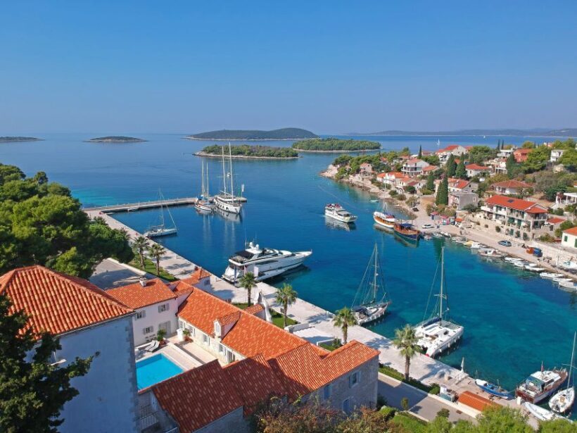 From Trogir/Split: Islands Bra, olta & Blue lagoon - The Sum Up