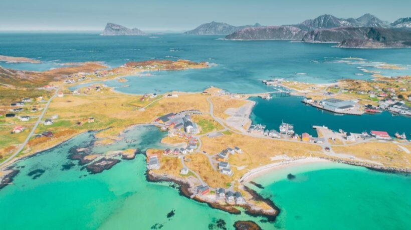 From Tromsø: Kayak trip with lunch and sauna at Sommarøy - From Tromsø: Kayak trip with lunch and sauna at Sommarøy — An Authentic Arctic Adventure