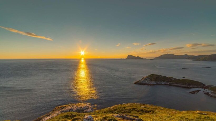 From Tromsø: Kayak trip with lunch and sauna at Sommarøy - Key Points