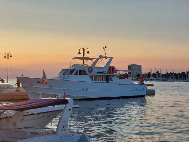 From Umag: Day Cruise to Pore with Lunch and Swimming - Detailed Breakdown of the Itinerary