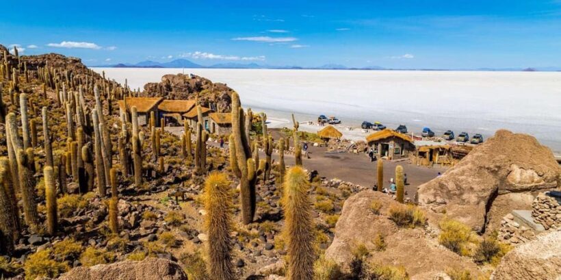 From Uyuni: Uyuni Salt Flats Tour + Photoshoot + Sunset - Key Points