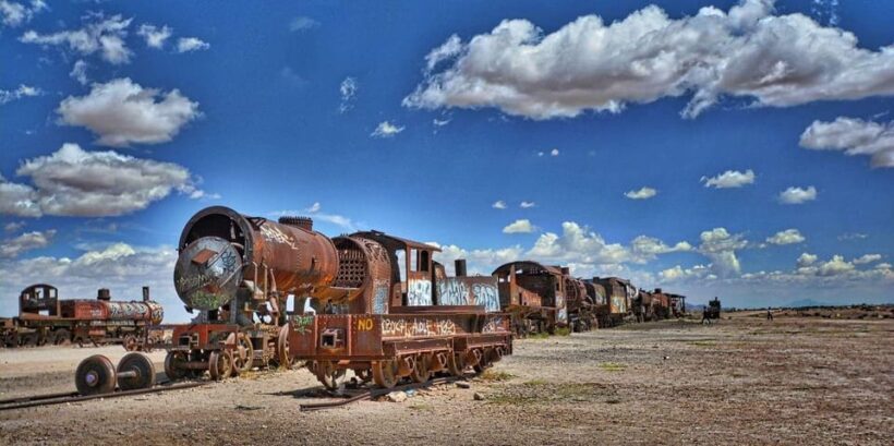 From Uyuni: Uyuni Salt Flats Tour + Photoshoot + Sunset - What’s Included and What’s Not