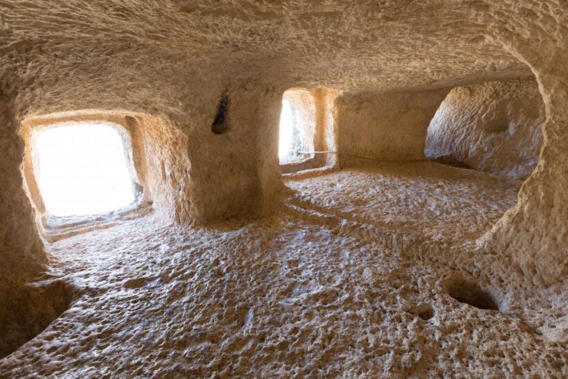 From Valencia: Bocairent and Covetes dels Moros Day Trip - Covetes dels Moros: The Berber Caves
