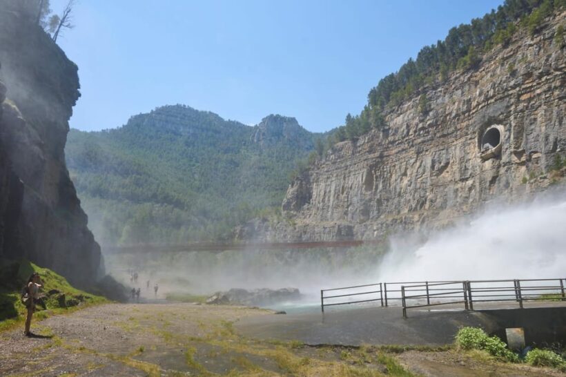 From Valencia: Montanejos Tour with Guided Hike - An Overview of the Montanejos Tour