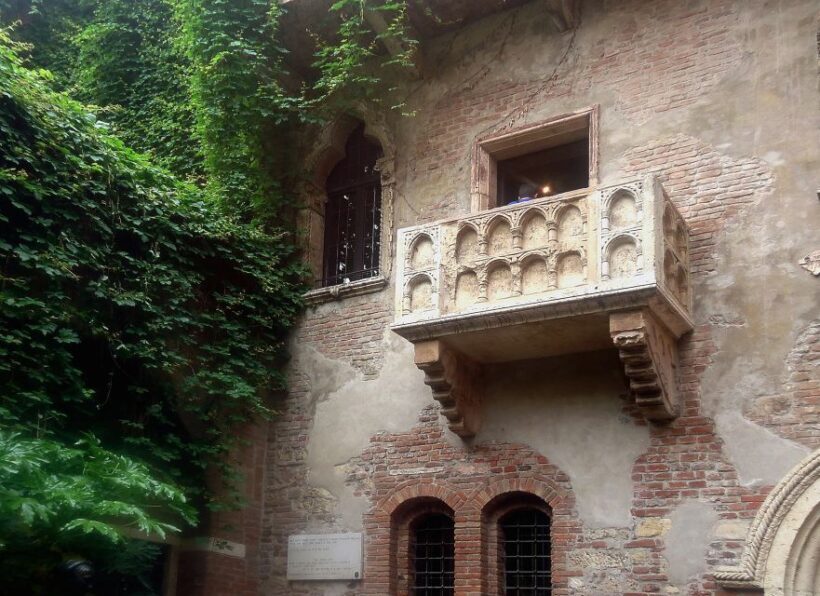 From Venice: Verona Walking Tour with Transportation - What’s Included and What’s Not