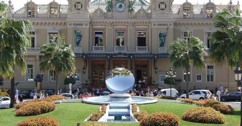 From Villefranche: Private Monaco & Eze Shore Excursion - Transportation and Group Size