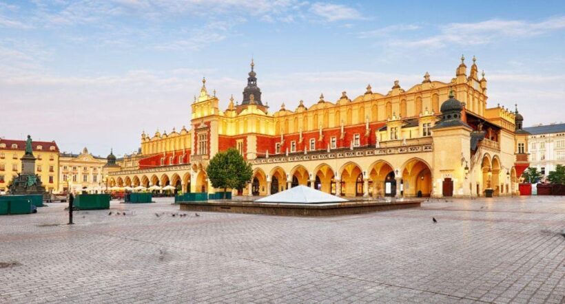 From Warsaw: Guided Tour to Wieliczka Salt Mine and Krakow - The Sum Up