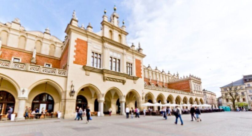 From Warsaw: Guided Tour to Wieliczka Salt Mine and Krakow - FAQ