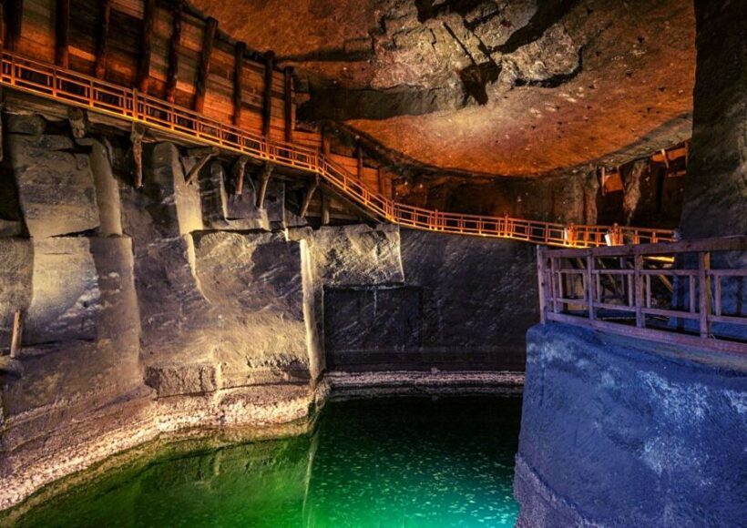 From Warsaw: Krakow & Wieliczka Small Group Tour with Lunch - Key Points