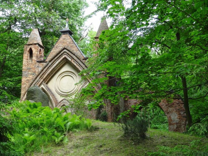 From Warsaw: Mazovian gardens & palaces full day tour - Who Should Consider This Tour?