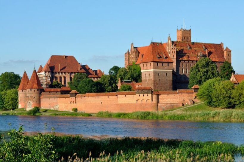 From Warsaw: Tour to Malbork Castle and Gdansk or Sopot - A Complete Look at the Warsaw to Malbork & Gdansk or Sopot Tour