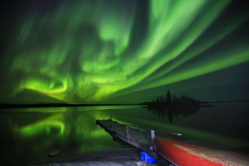 From Yellowknife: Northern Lights Bus Tour with Photos - An Overview of the Northern Lights Bus Tour