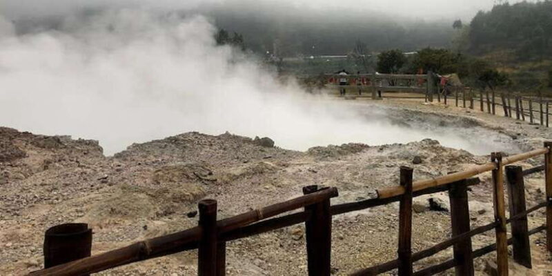 From Yogyakarta: Golden Sunrise Dieng Plateau Trip Full Day - The Dramatic Sikidang Crater