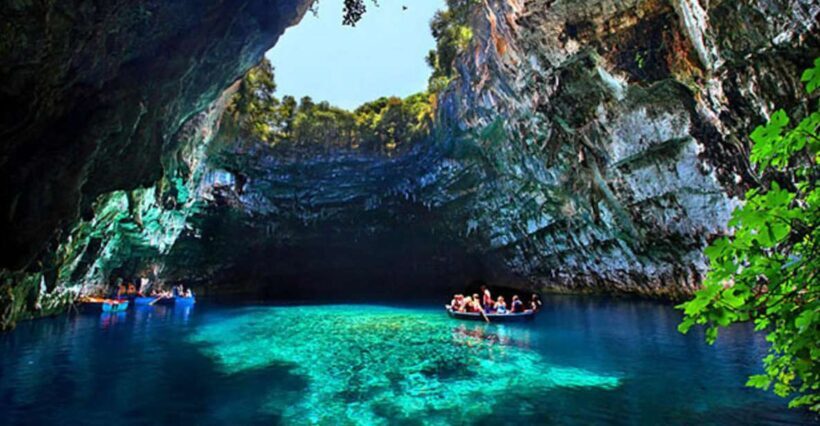 From Zakynthos: Kefalonia Island Full Day Tour by Bus & Boat - Exploring Kefalonia: A Day in the Islands