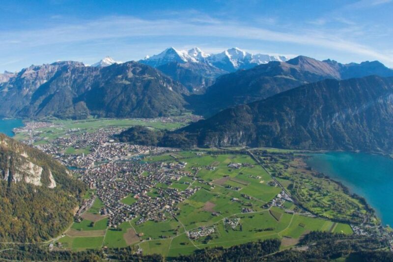 From Zürich: Interlaken and Grindelwald Day Trip by Coach - Discovering Grindelwald