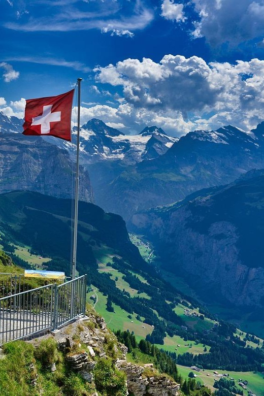 From Zurich: Private Interlaken and Grindelwald Car Tour - Itinerary and Highlights