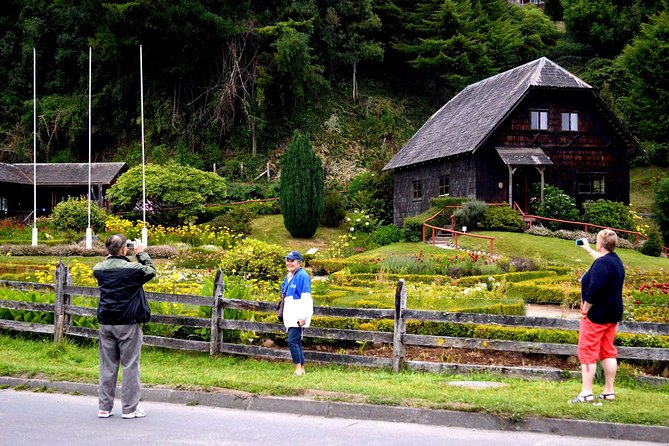 Frutillar, Puerto Varas, and Petrohué Waterfalls Excursion From Puerto Montt - Dining and Cuisine on the Tour