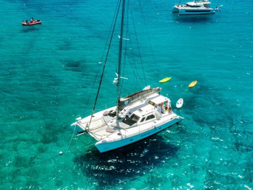 Fuerteventura : Catamaran excursion to Lobos Island - A detailed look at the Lobos Island Catamaran Trip
